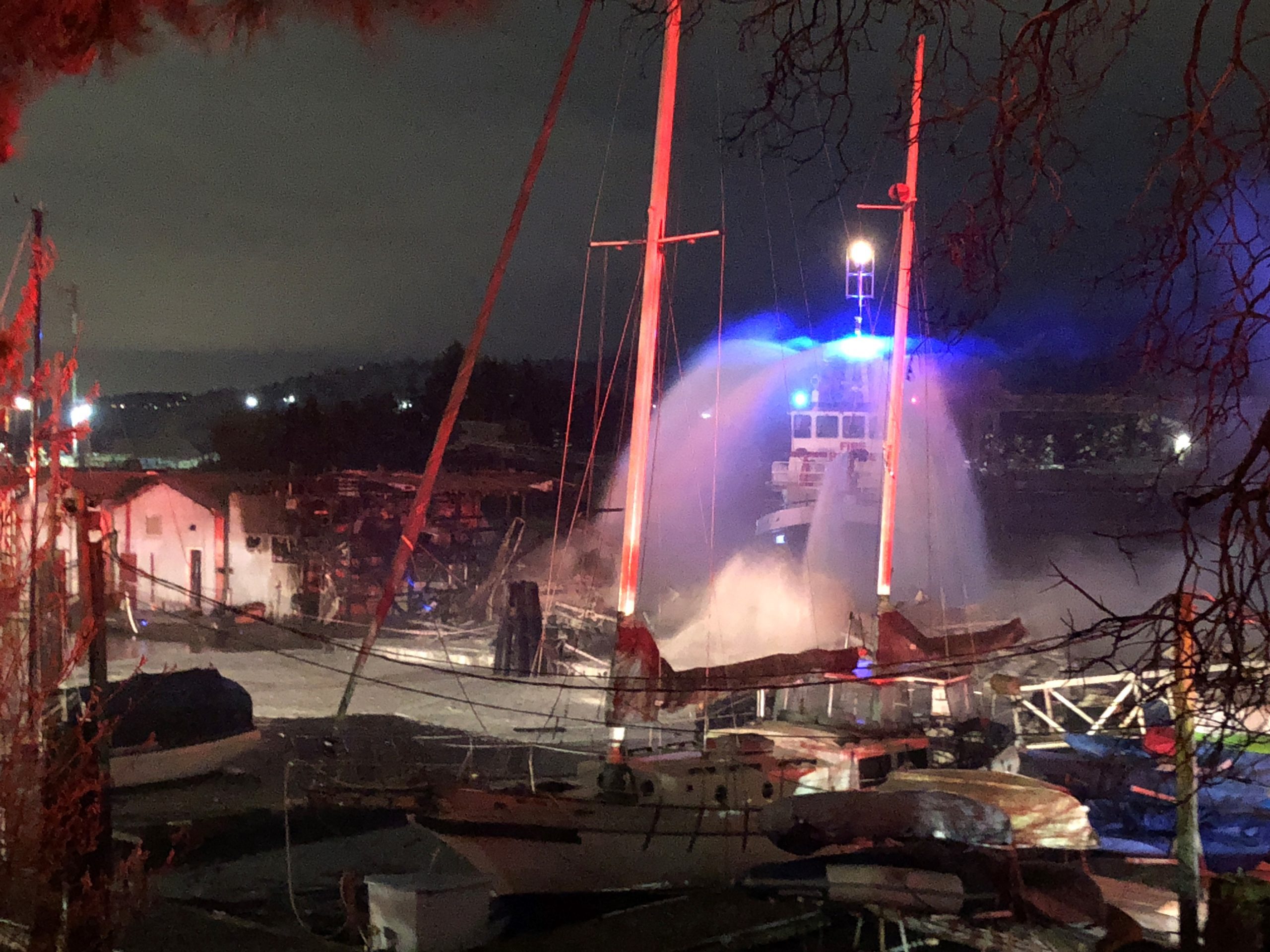 Fires at marina and two vacant buildings - Fire Line